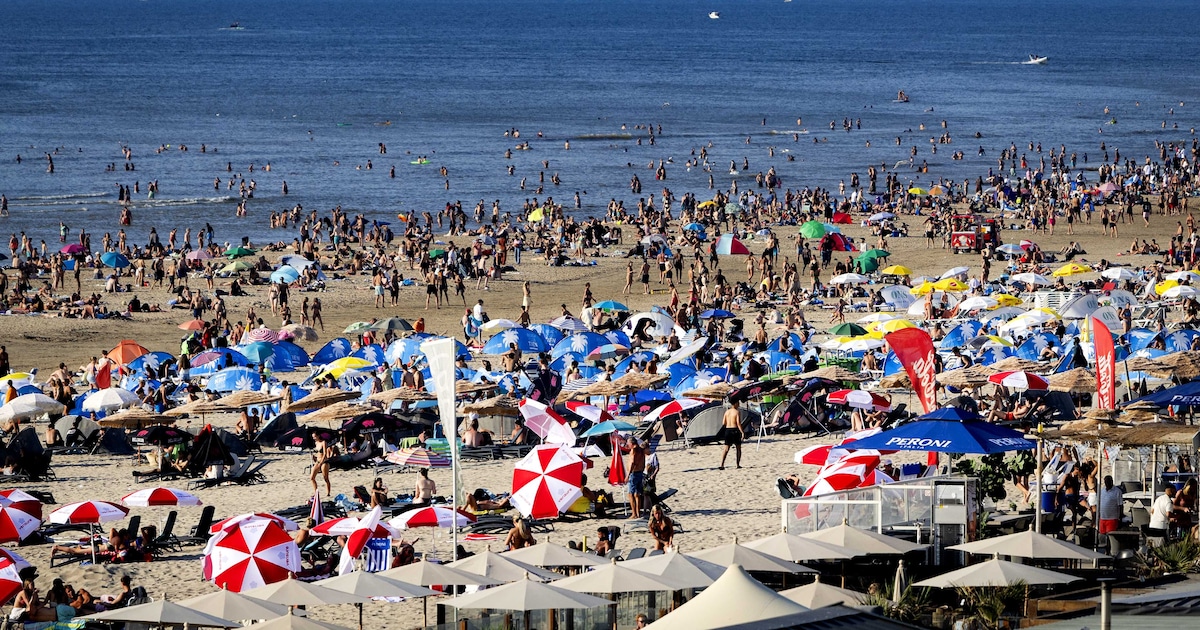 Eindelijke volle terrassen en strandpaviljoens door warmte