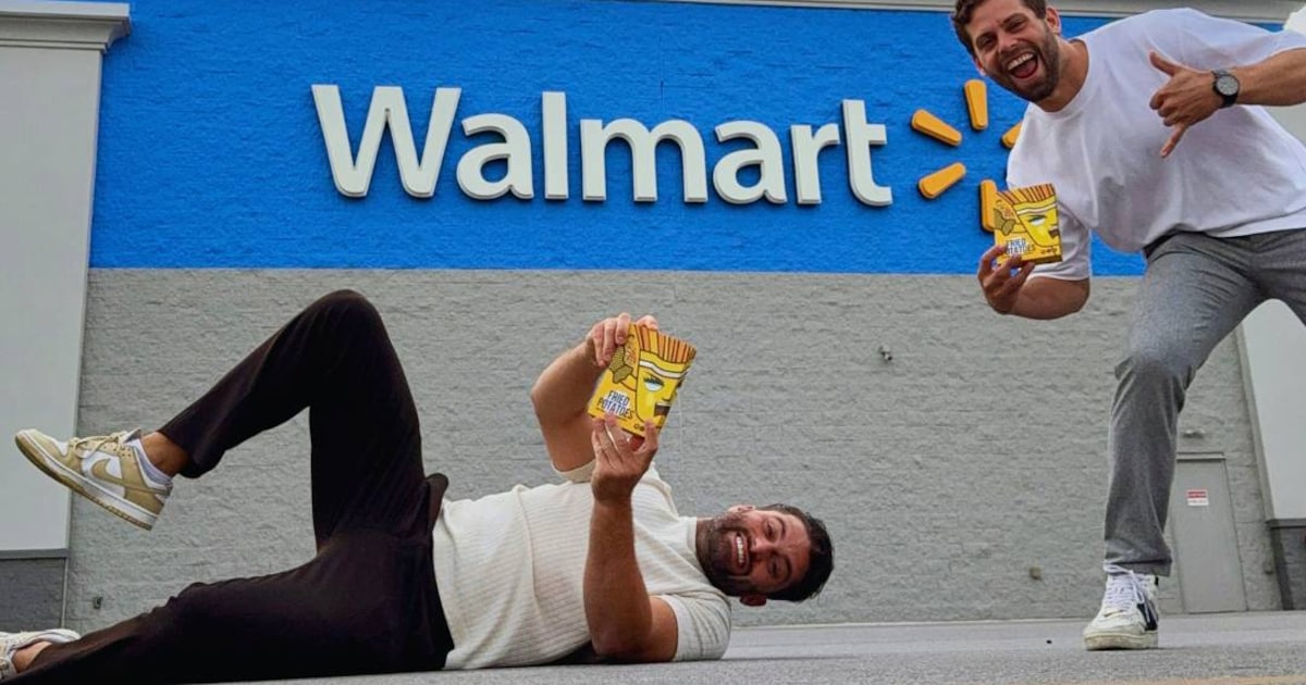 Broers Thomas en Tibo verloren 100.000 euro, nu ligt hun eigen kaartspel bij 2.250 Walmarts in ...